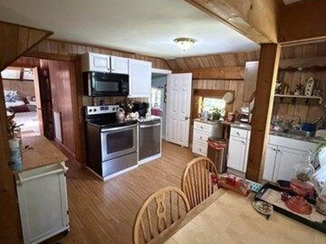 house with 5 bedroom, Hanson MA ES103222340