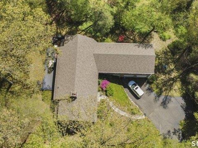 house with 5 bedroom, Haddam CT DLS102729071