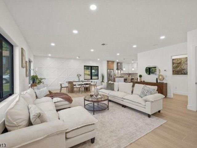 house with 5 bedroom, Haledon NJ ES105144593