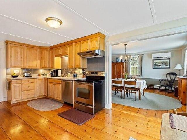 house with 5 bedroom, Hallowell ME DS101998694