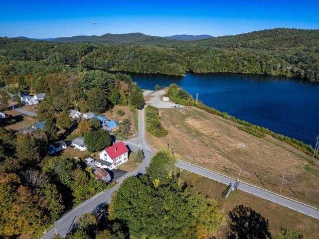 house with 5 bedroom, Hartford VT DS102285291