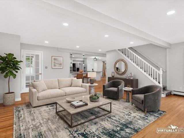 house with 5 bedroom, Hartford VT ES104480802