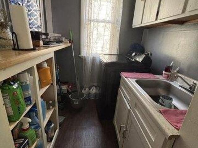 house with 5 bedroom, Hartford CT ES104148196
