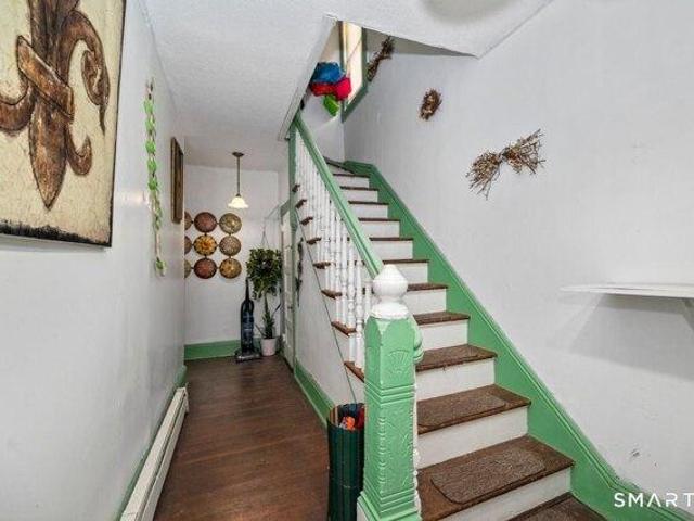 house with 5 bedroom, Hartford CT ES105192550