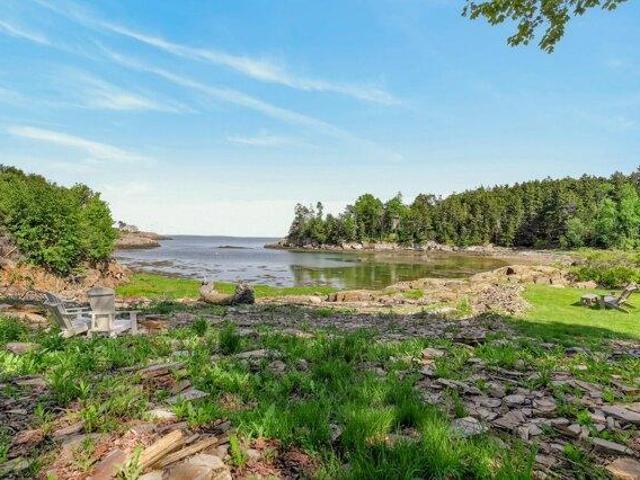 house with 5 bedroom, Harpswell ME ES104835464