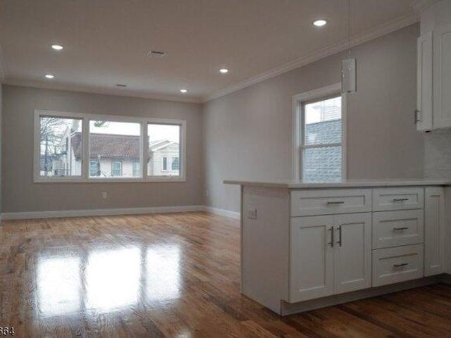 house with 5 bedroom, Harrison NJ DS102559276