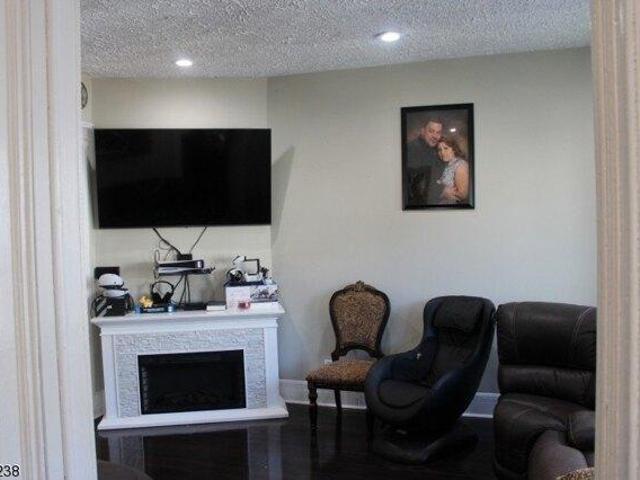 house with 5 bedroom, Harrison NJ DS88554771