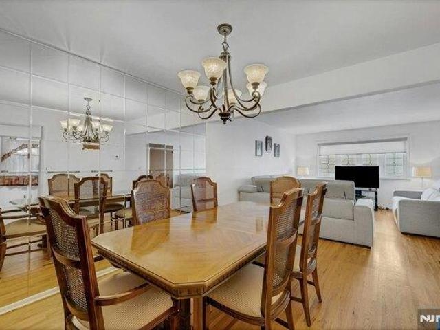 house with 5 bedroom, Harrison NJ ES105126308