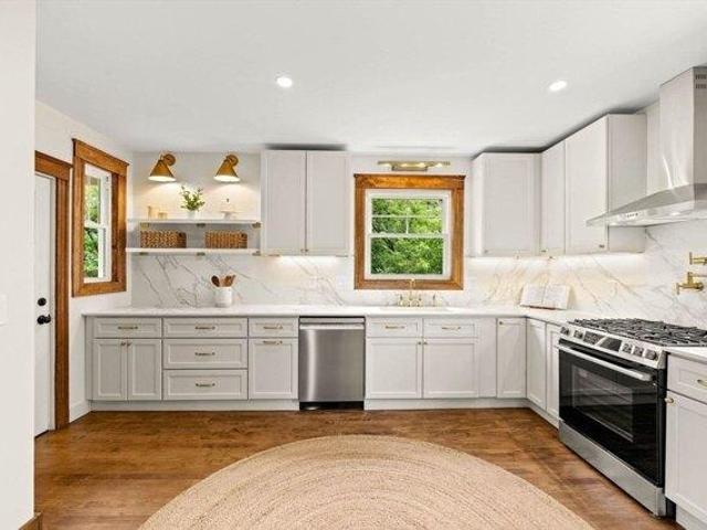 house with 5 bedroom, Haverhill MA DS104075491