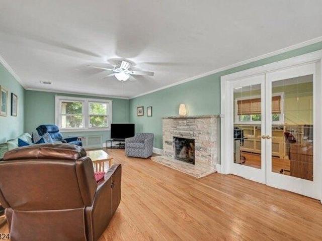 house with 5 bedroom, Hawthorne NJ ES105192842