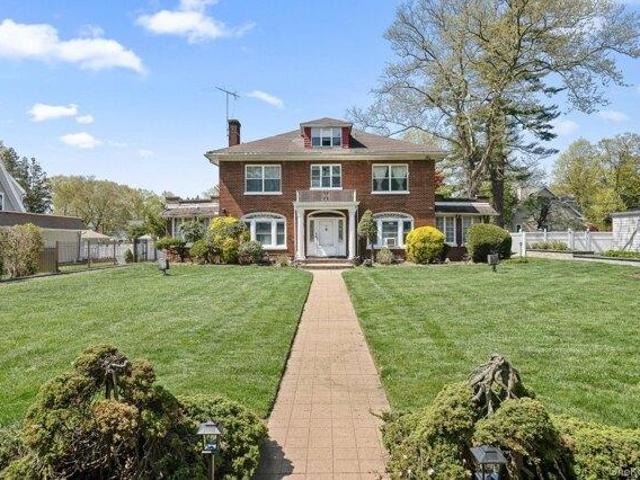 house with 5 bedroom, Hempstead NY ES104921649