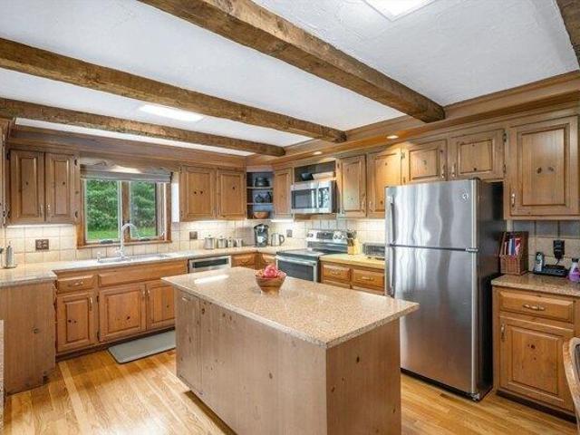 house with 5 bedroom, Hingham MA DS103035189