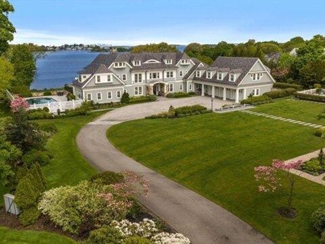 house with 5 bedroom, Hingham MA ES105124067