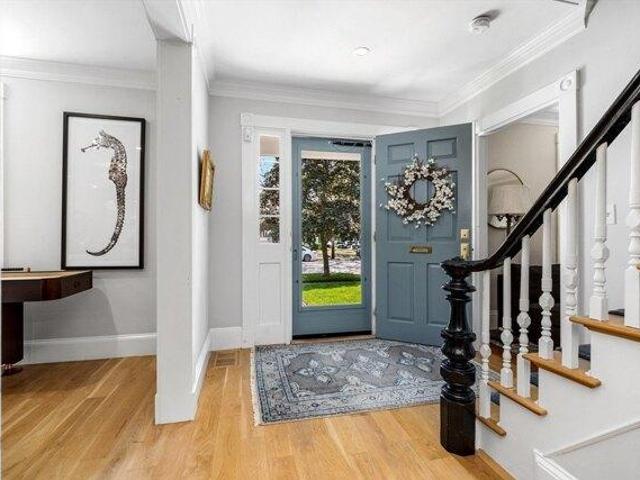 house with 5 bedroom, Hingham MA ES105125471