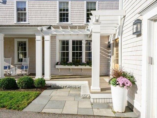 house with 5 bedroom, Hingham MA ES105158719