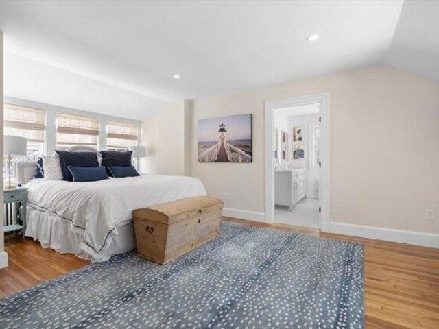 house with 5 bedroom, Hingham MA ES103034021