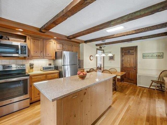 house with 5 bedroom, Hingham MA ES103221200