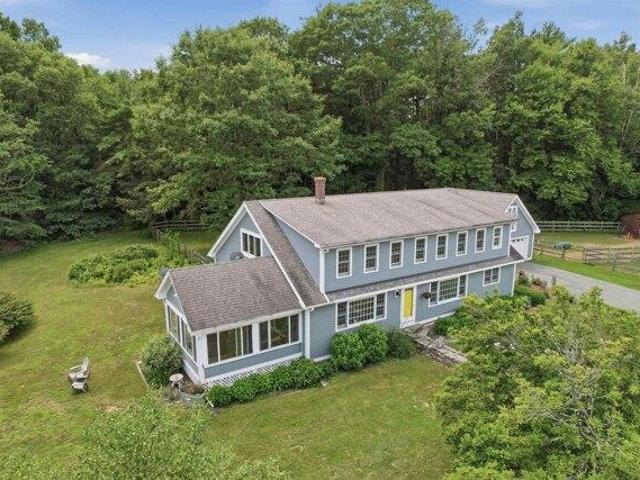 house with 5 bedroom, Hinsdale NH DS104149697