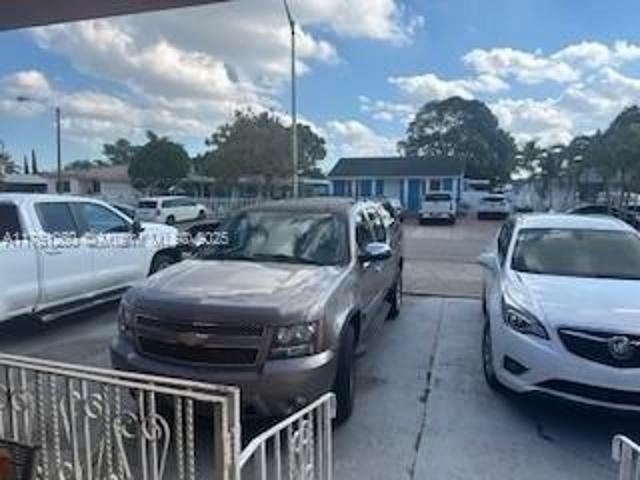 house with 5 bedroom, Hialeah FL DS92279436