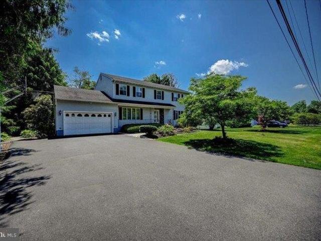 house with 5 bedroom, Hightstown NJ ES105172236
