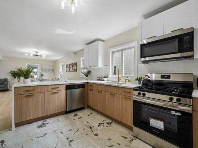house with 5 bedroom, Hillside NJ ES105205174