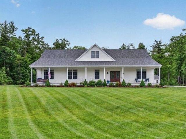 house with 5 bedroom, Hooksett NH DS104376656