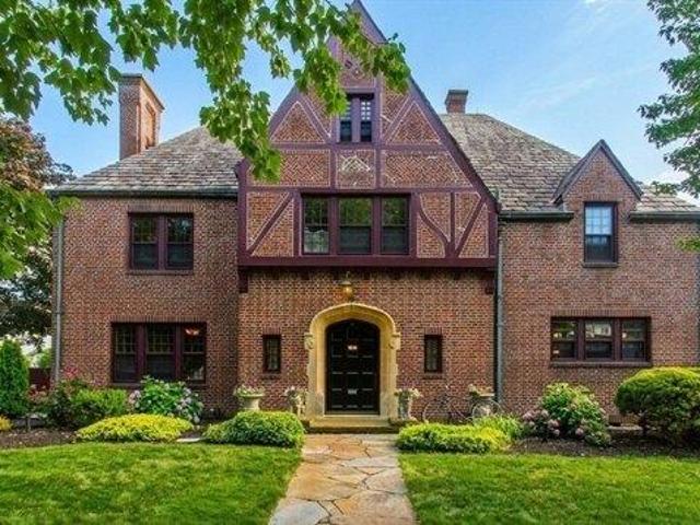 house with 5 bedroom, Holyoke MA DS103072207