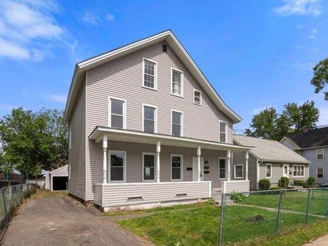 house with 5 bedroom, Holyoke MA ES104265277