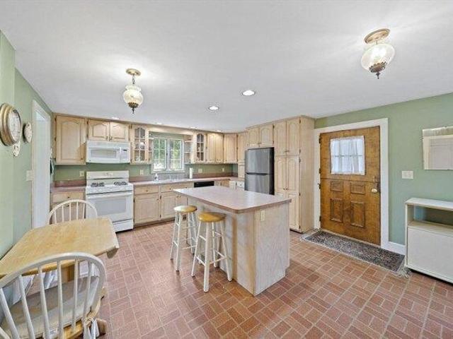 house with 5 bedroom, Holbrook MA DS103019929