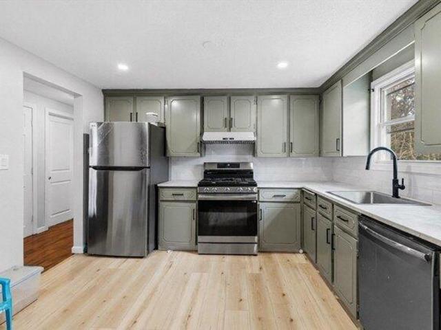 house with 5 bedroom, Holbrook MA ES103124966