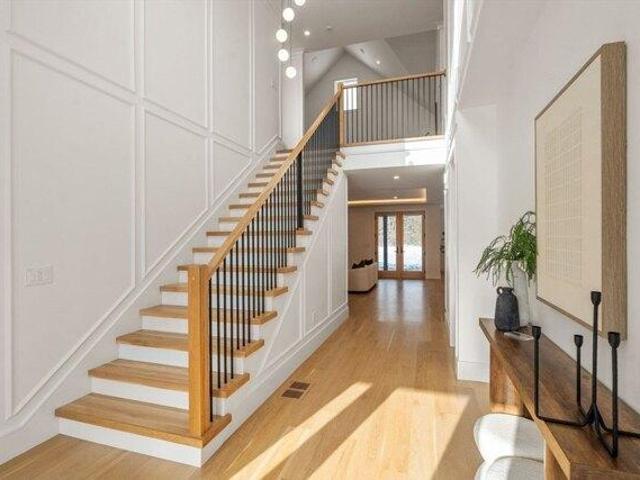 house with 5 bedroom, Holliston MA DS102531265