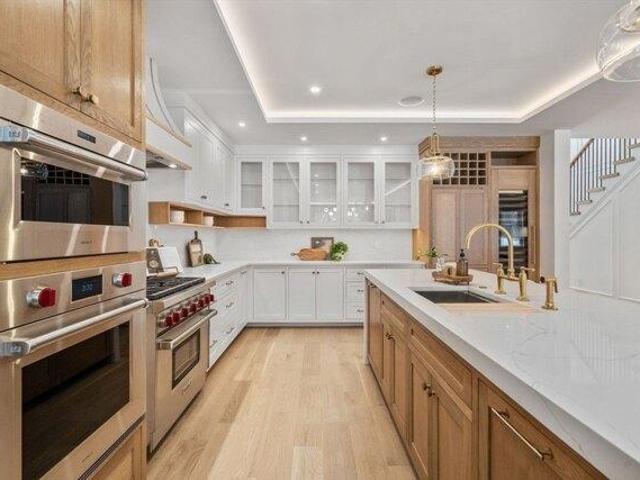 house with 5 bedroom, Holliston MA ES103496401