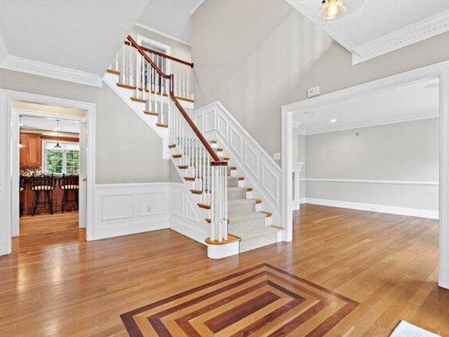 house with 5 bedroom, Holliston MA ES105229380