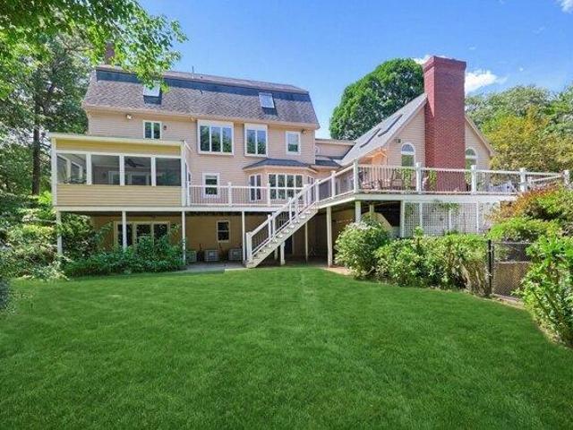 house with 5 bedroom, Holliston MA ES105352162