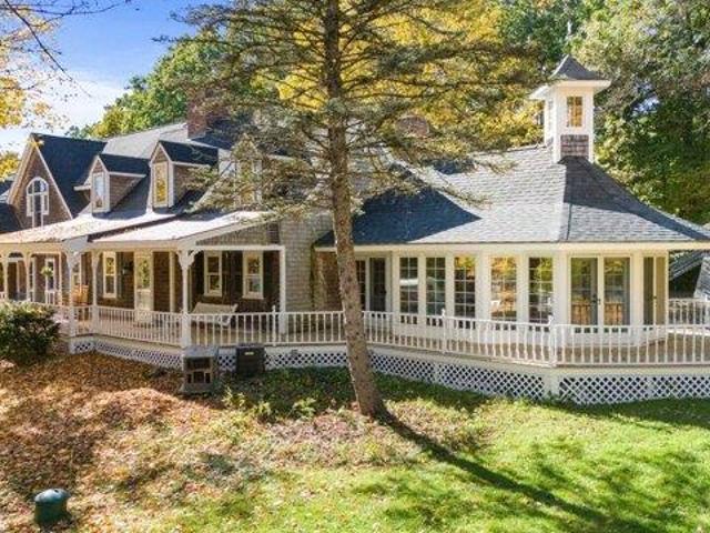 house with 5 bedroom, Hollis NH DLS103100945
