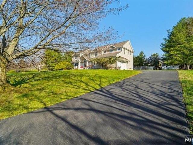 house with 5 bedroom, Holmdel NJ DLS101706333