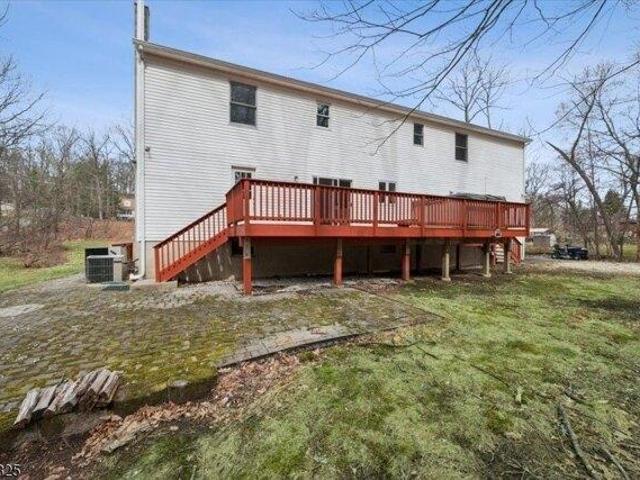 house with 5 bedroom, Hopatcong NJ DLS102475840