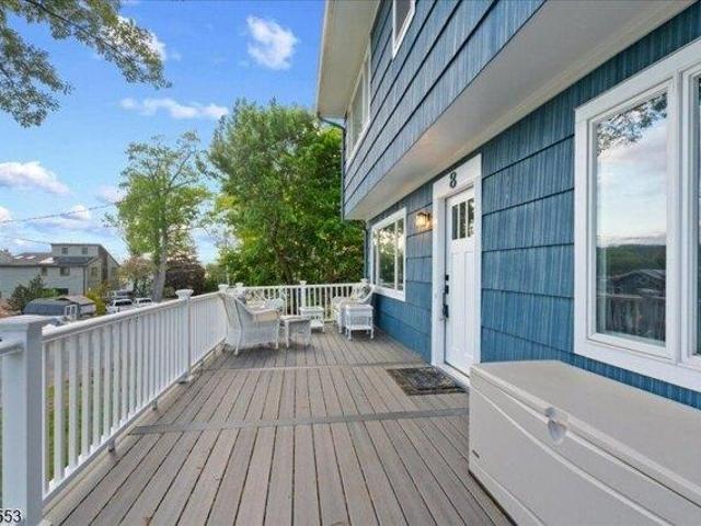 house with 5 bedroom, Hopatcong NJ ES104869937