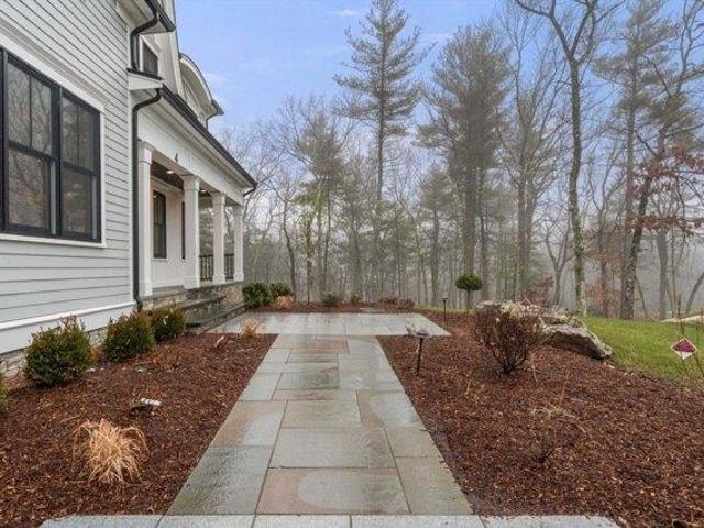 house with 5 bedroom, Hopkinton MA ES102823920