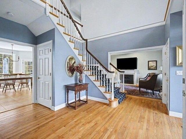 house with 5 bedroom, Hopkinton MA ES103493696