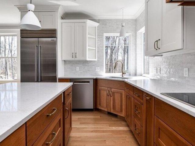 house with 5 bedroom, Hopkinton MA ES104409005