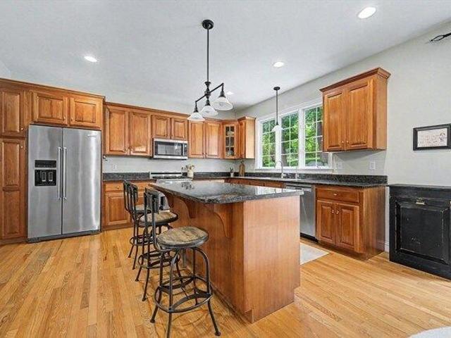 house with 5 bedroom, Hopkinton MA ES104481221