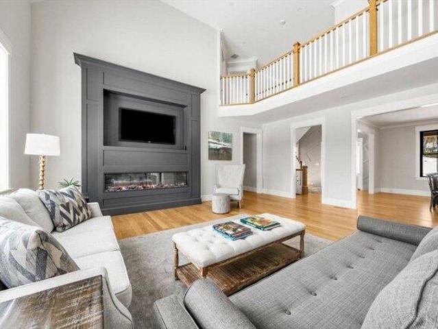 house with 5 bedroom, Hopkinton MA ES104809119