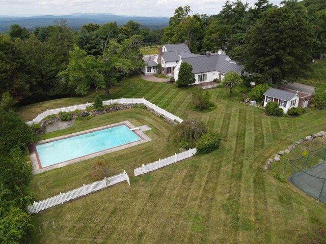 house with 5 bedroom, Hopkinton NH ES105233440