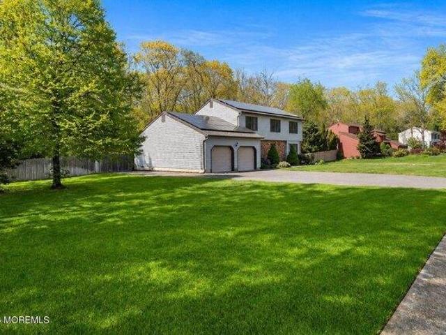 house with 5 bedroom, Howell NJ DLS102475477