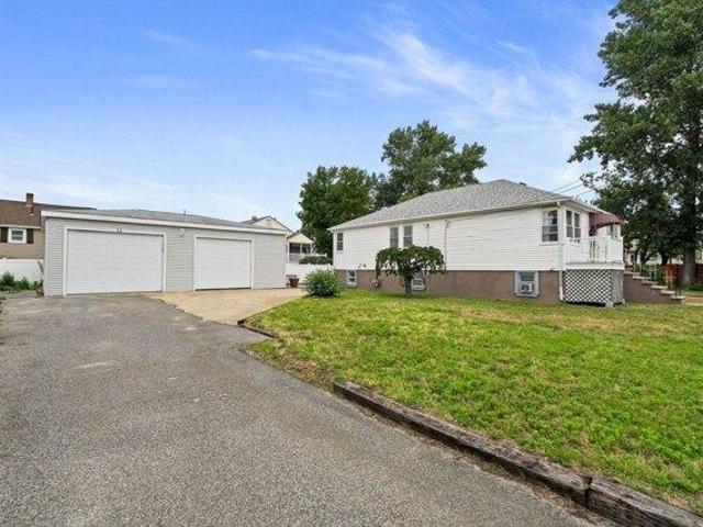 house with 5 bedroom, Hull MA ES104539589
