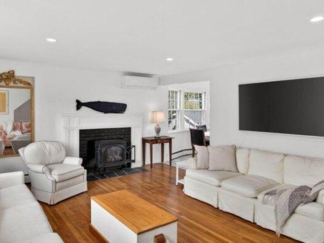 house with 5 bedroom, Hyannis MA ES103185904