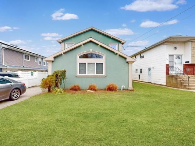 house with 5 bedroom, ISLAND PARK NY ES102723415