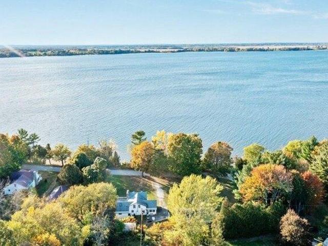house with 5 bedroom, Isle La Motte VT ES104759765