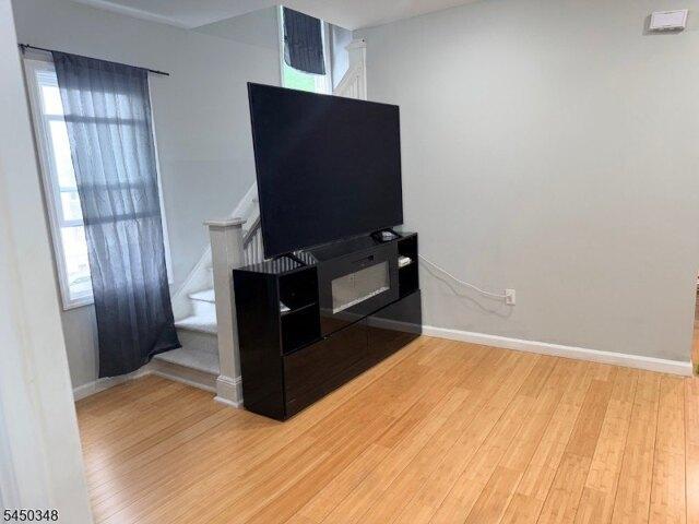 house with 5 bedroom, Irvington NJ ES105125548